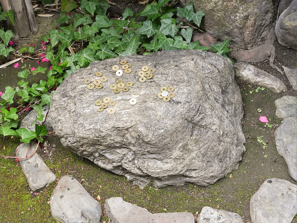 Un percorso alla scoperta dei santuari e dei templi associati a ...